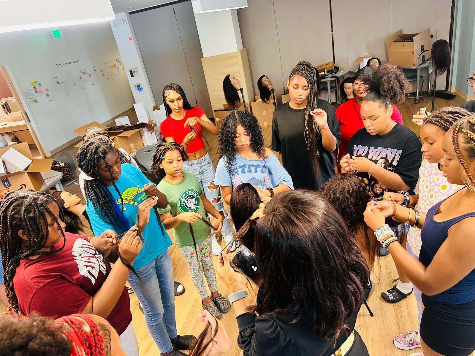 Girls Braids Club | FREE braiding classes for preteens and teenage girls.